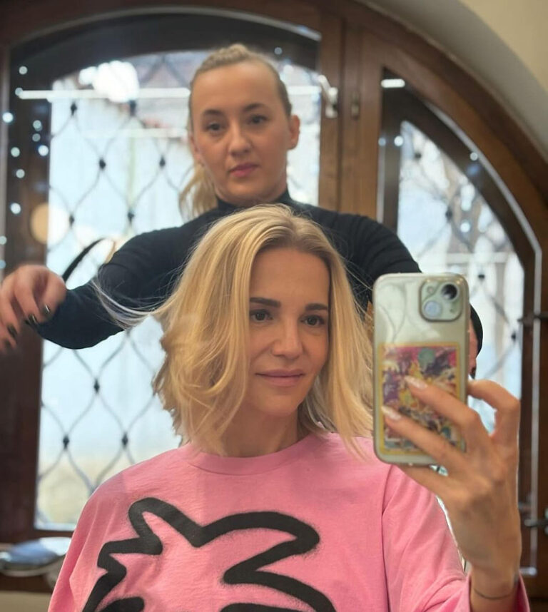 Zpěvačka Dara Rolins: Velká proměna, razantně zkrátila účes! Proč to ...