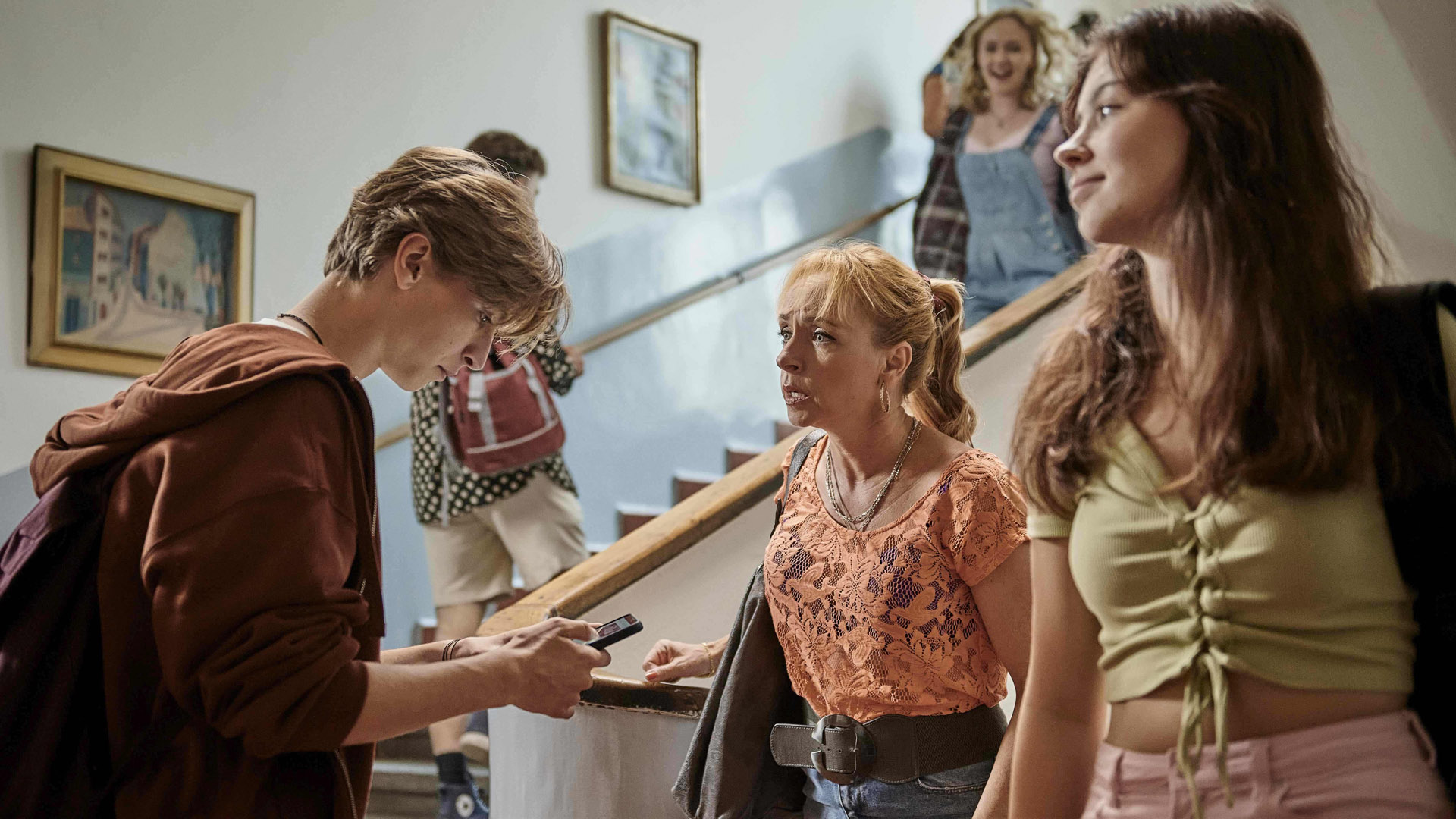 Recenze: Nový seriál ČT Limity nepobavil jako Most, nebo Čtvrtá hvězda ...