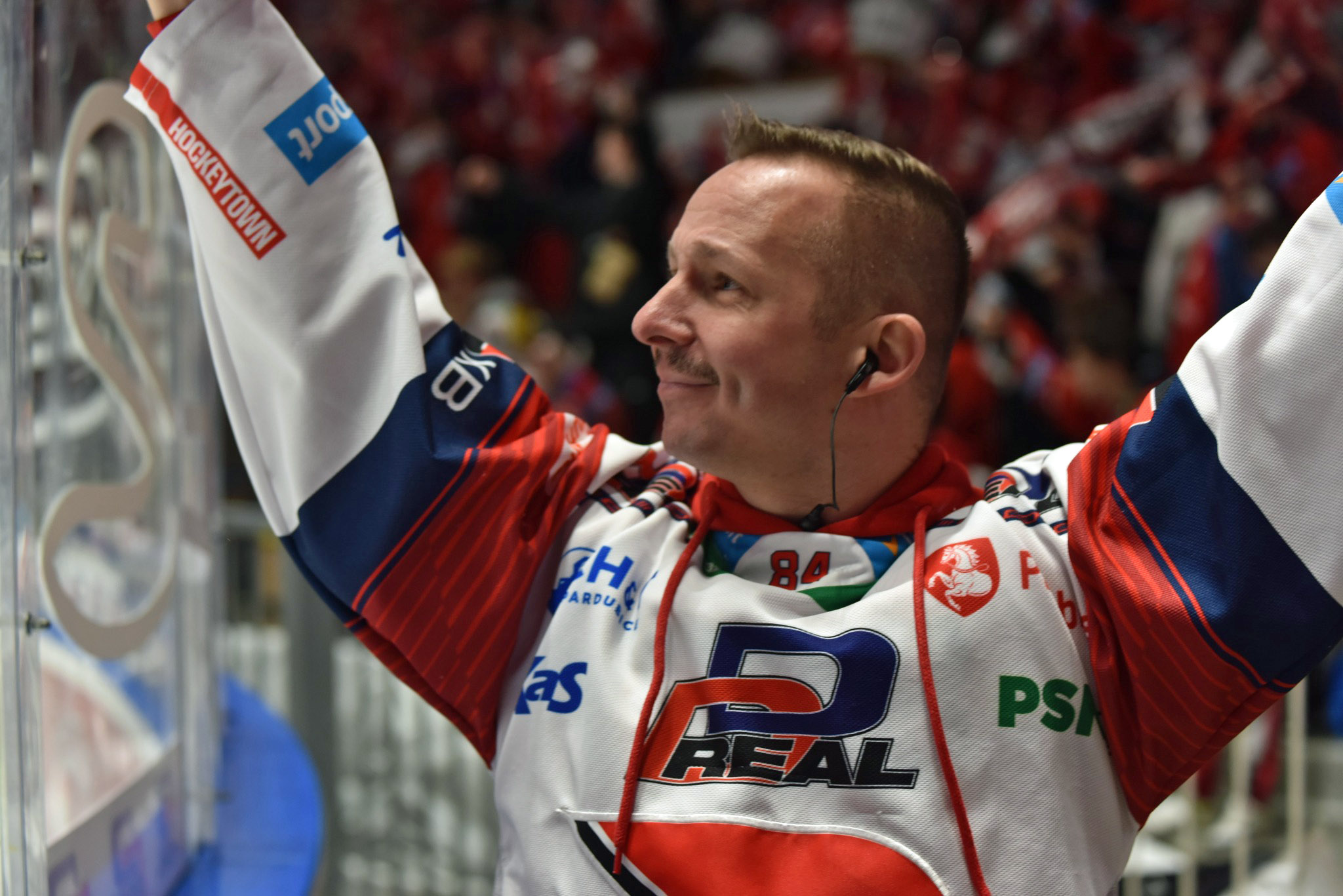 Velký smutek na rádiu Kiss! Zemřel mladý moderátor Jirka Vondra, bylo ...