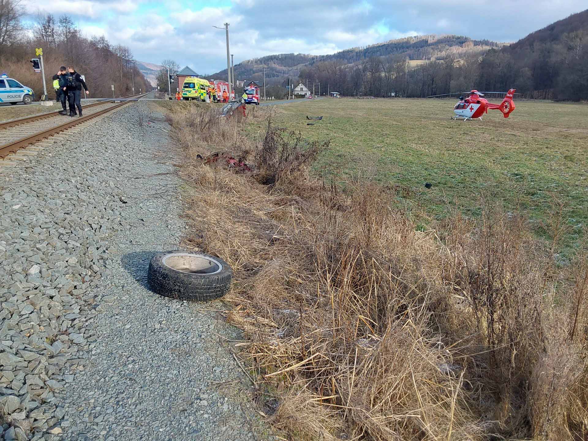 Tragická nehoda u Bohdíkova na Šumpersku: řidič vjel před vlak, nepřežil